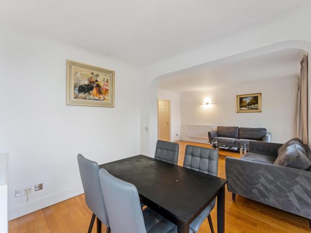 apartment for rent at apartment Undine Road, London, E14