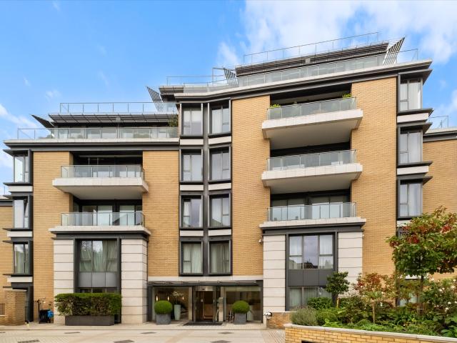 apartment for rent at apartment Wycombe Square, London, W8