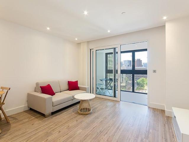 apartment for rent at apartment Wiverton Tower, New Drum Street, Aldgate, London, E1