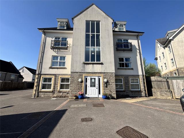 apartment for rent at Dragonfly Close, Kingswood, Bristol, BS15, UK