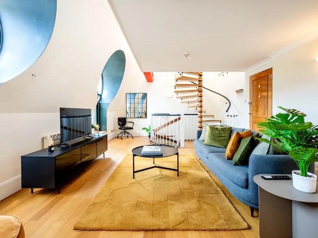 apartment for rent at Forum Magnum Square, London, SE1 7GL, UK