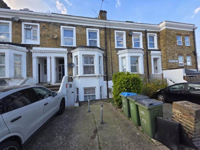 apartment for rent at Herbert Road, Woolwich
