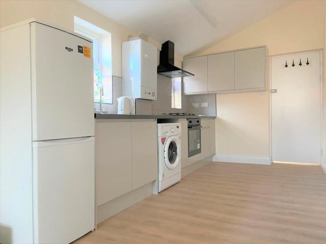 apartment for rent at Hertford Road, Edmonton N9, United Kingdom