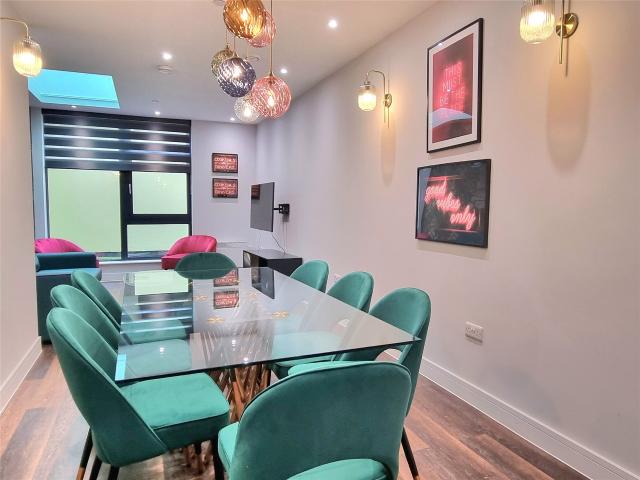 apartment for rent at High Street, Orpington, BR6, UK