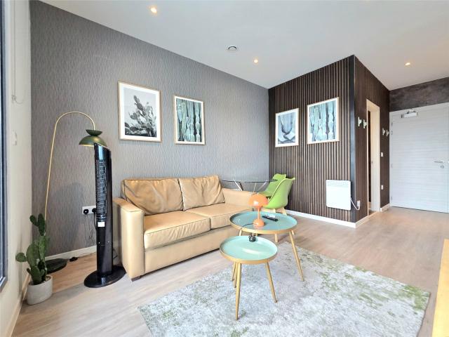 apartment for rent at High Street, Orpington, BR6, UK