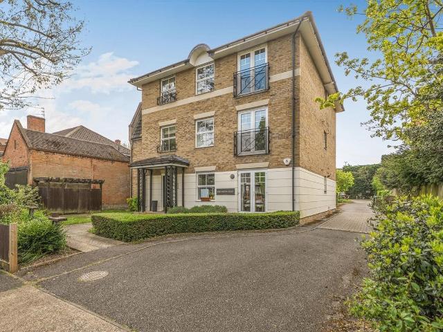 apartment for rent at Lovelace Gardens, Surbiton