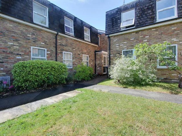 apartment for rent at Mansard Close, Tring