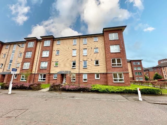 apartment for rent at Springfield Gardens, Parkhead, Glasgow, G31 4JD, England