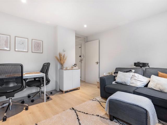 apartment for rent at Streatham High Road, London, SW16, UK
