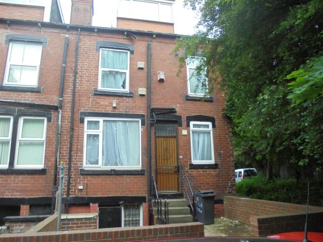 apartment for rent at Tilbury View, Leeds, LS11 0BH