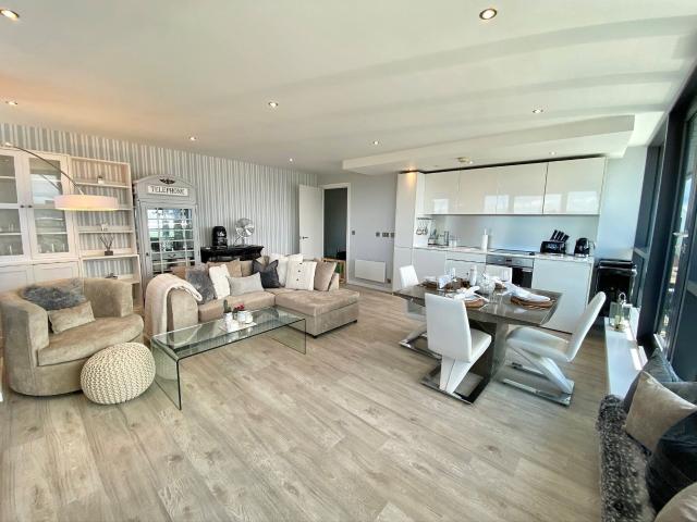 Apartment for rent Bridgewater Place, Water Lane