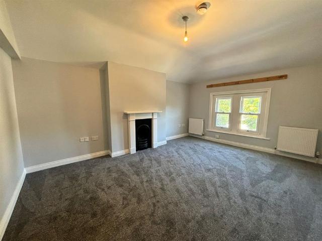 Apartment For Rent Elphinstone Road, Southsea