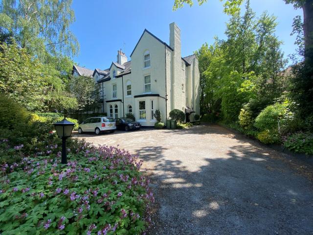 Apartment for rent Harthill Court  Woodville Road  Altri.
