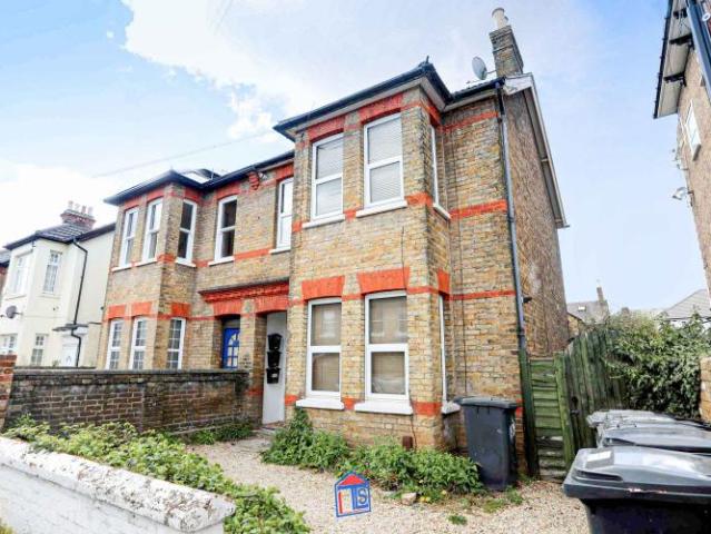 Apartment For Rent Hencroft Street South, Slough, Berkshire