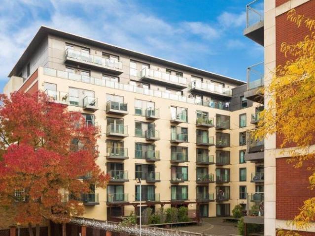 Apartment For Rent High Street, Slough, Berkshire