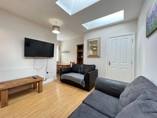 apartment for rent in 3 bed B Pierrepont Road, West Bridgford, Nottingham