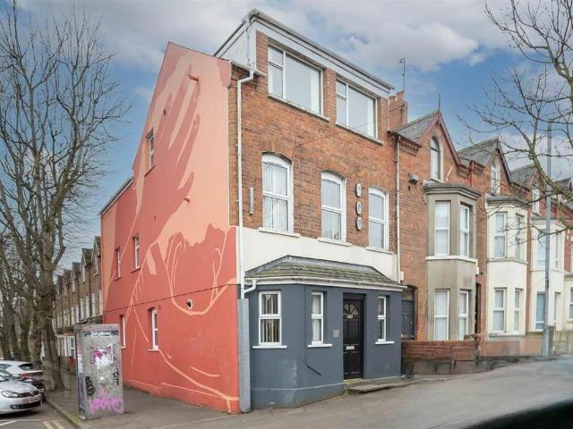 apartment for rent in 3 Bedroom Apartment, 46B Agincourt Avenue, Queens Quarter, Belfast, BT7 1QU