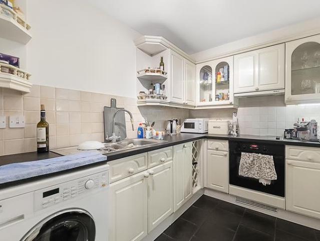 apartment for rent in 3 Elverton Street, SW1P