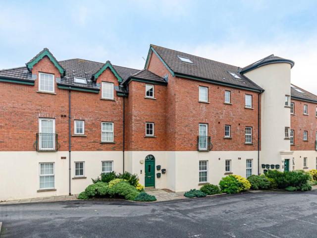 apartment for rent in 10 Pipers Field, Dundonald, Belfast, BT16 2AB