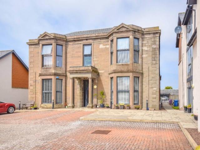 apartment for rent in 10 Viewfield Court Arbroath, Angus, DD11 2EA