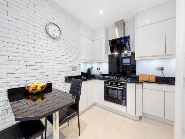 apartment for rent in 118a, Deacon Road, London, NW2 5QJ