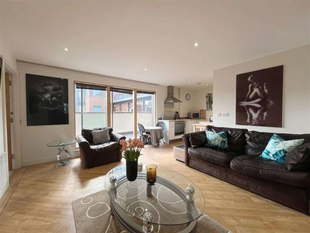 apartment for rent in 14 Waterfront Walk, Birmingham