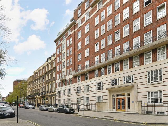Apartment for rent in 15 Portman Square, Marylebone, W1