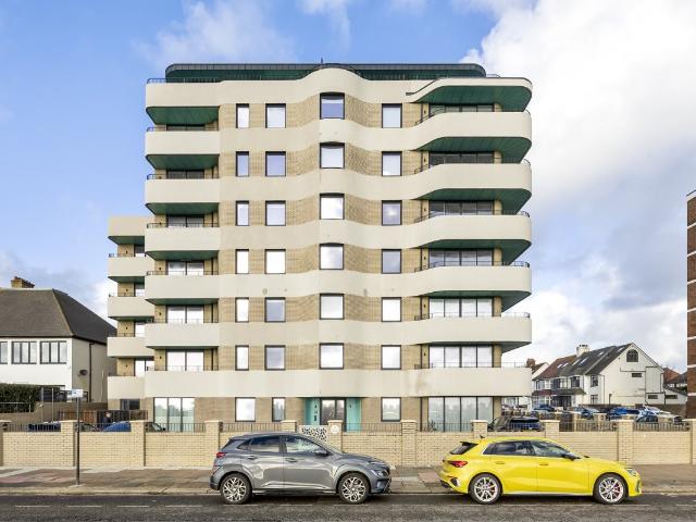 apartment for rent in 239 Kingsway, Hove