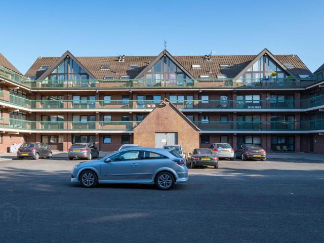apartment for rent in 23 Balmoral Court, Belfast, BT9 7GR