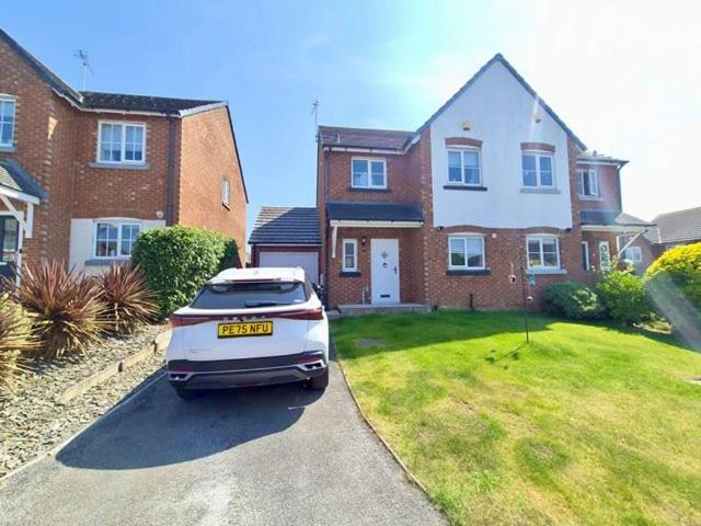 Apartment for rent in 28 Dowie Close, Barrow In Furness