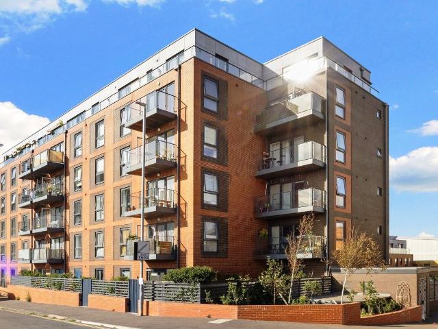 apartment for rent in 2 Goldstone Lane, Hove