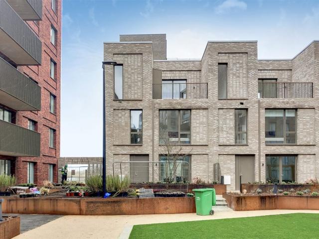 apartment for rent in 2 Harland Heights, 1 Wallis Walk, London, E16 2XR