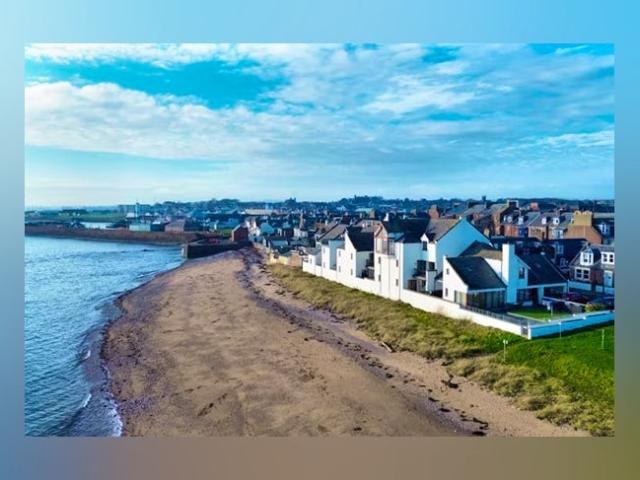 apartment for rent in 33 Seagate Arbroath, Angus, DD11 1BJ