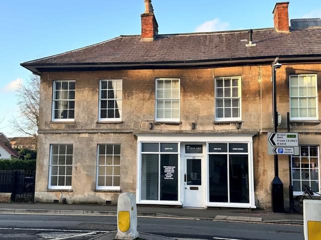 apartment for rent in 42 George Street, Warminster, Wiltshi.