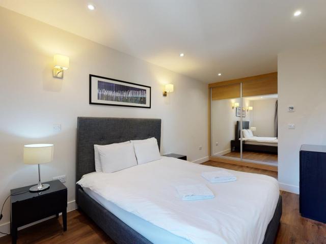 apartment for rent in 80 Back Church Lane, Twyne House Apartments, London