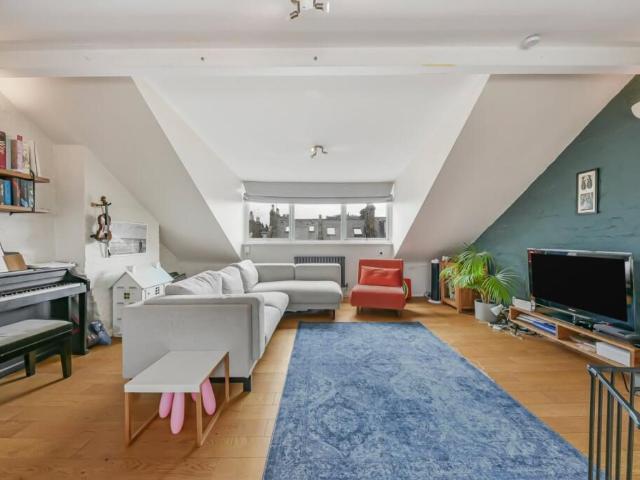 apartment for rent in Courthope Road, NW3 2LD