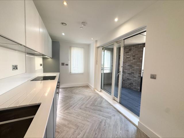 apartment for rent in Courthouse Way, London, London