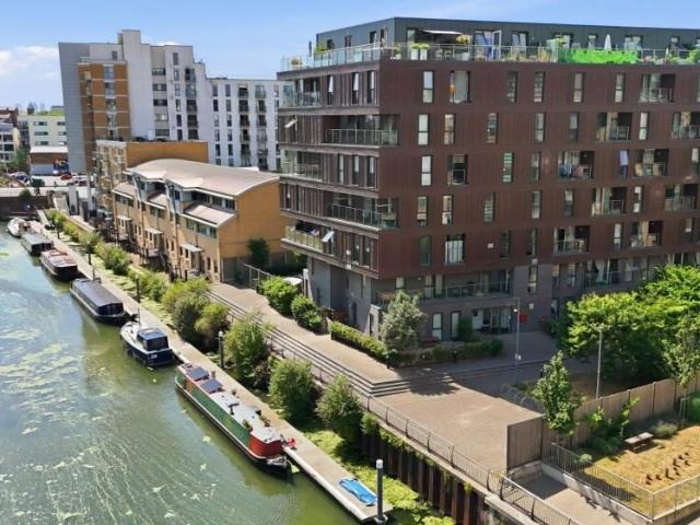 apartment for rent in Coalmakers Wharf, E14 7PE