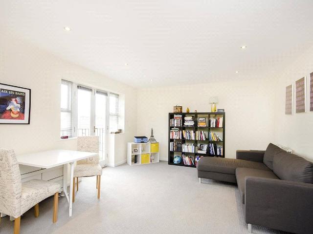 apartment for rent in Collard Place, Chalk Farm, London