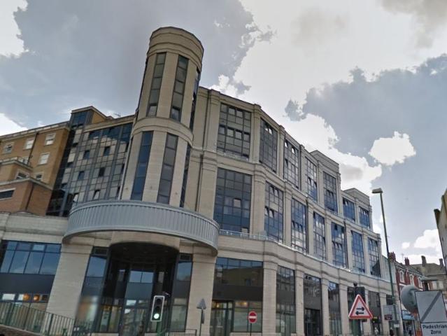apartment for rent in Commercial Road, West Cliff