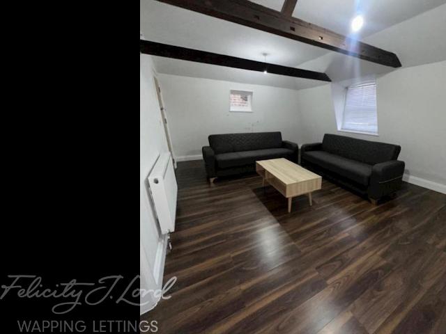 apartment for rent in Commercial Road