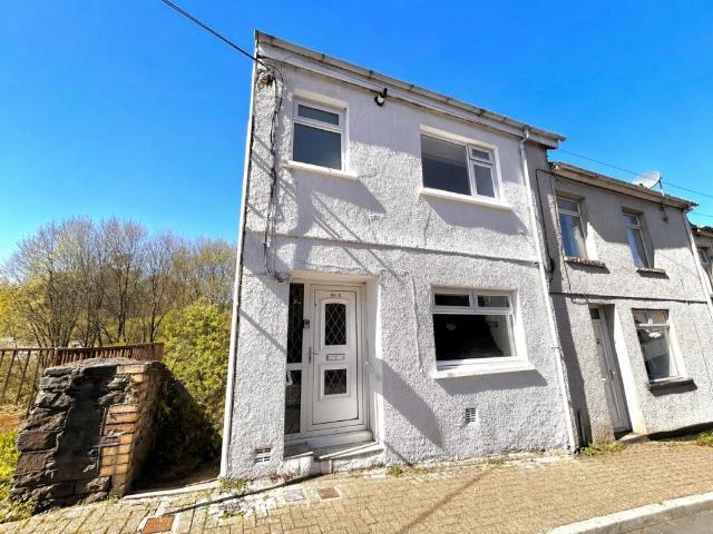 apartment for rent in Commercial Street, CF32 7RA