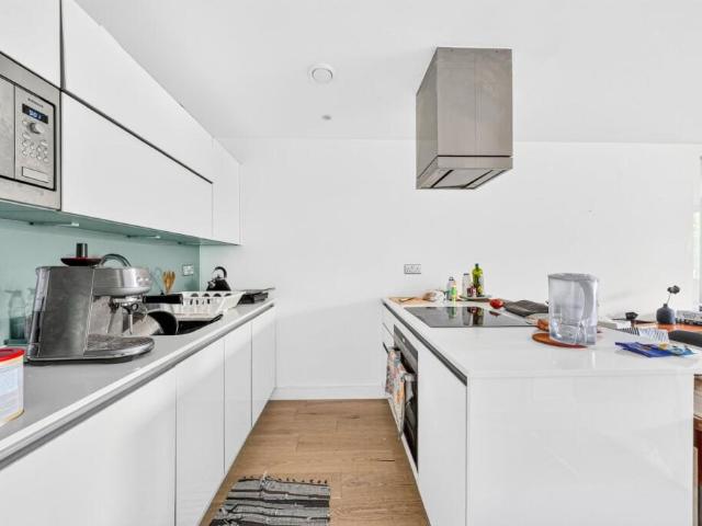 apartment for rent in Commercial Street, E1 6LW