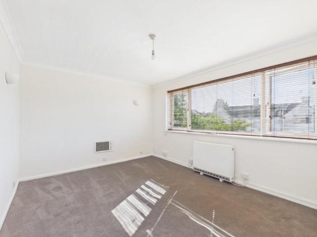 apartment for rent in Cookham Road, SL6 7HR