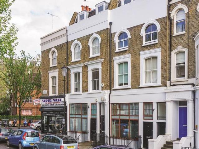 apartment for rent in Cornwall Crescent, W11