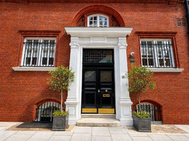 apartment for rent in Cadogan Square, SW1X 0DY