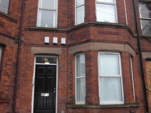 apartment for rent in Camden Street, Off University Road Near Students Union, Belfast