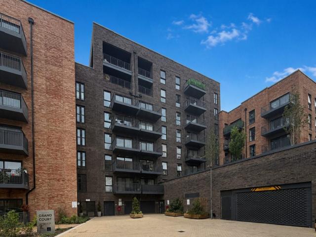 apartment for rent in Canal Street, Campbell Park, MK9
