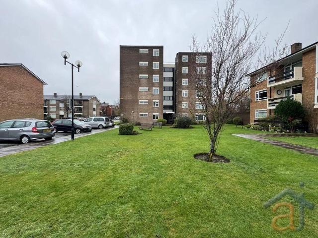 apartment for rent in Canterbury Close, PR8 2DW