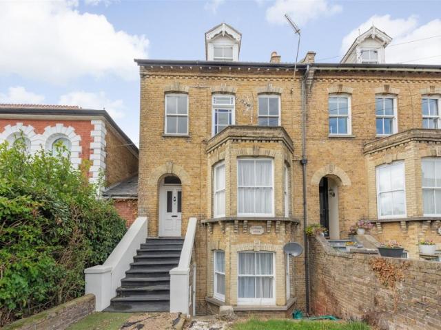 apartment for rent in Canterbury Road, Herne Bay